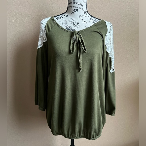 NAIF | Tops | Naf Womens Blouse | Poshmark